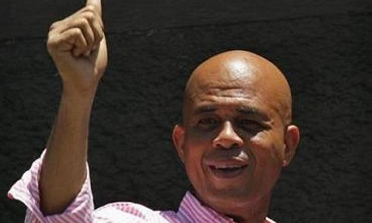Michel Martelly toma posse como presidente do Haiti - Jornal O Globo