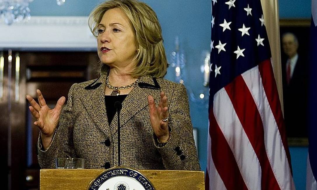 Hague diz que Gbagbo deve ser tratado com respeito e Hillary pede calma ...