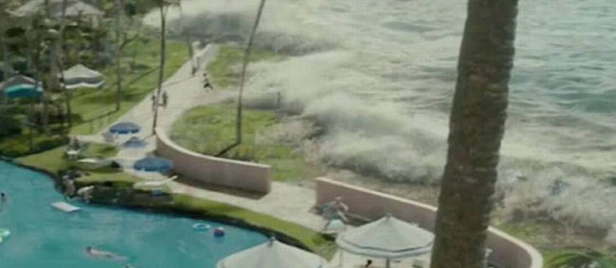 Filme de Clint Eastwood, com cena de tsunami, sai dos cinemas no Japão ...