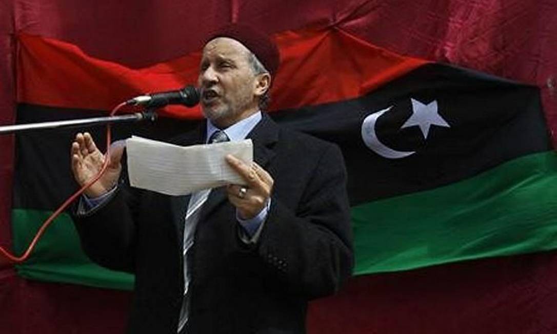 Governo da Líbia oferece recompensa por captura de líder rebelde ...