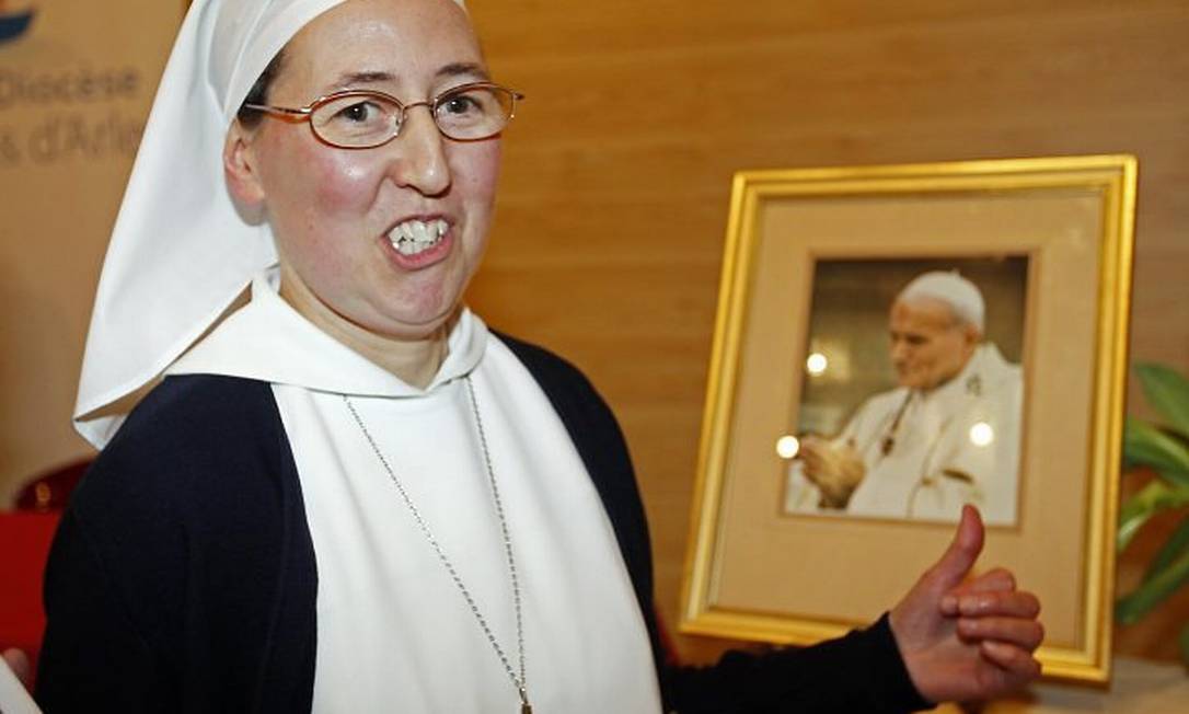 'Houve uma força nova dentro de mim', conta freira que teria sido ...