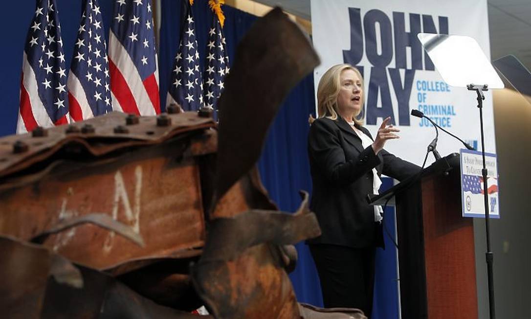 Al-Qaeda está por trás das ameaças aos EUA, diz Hillary Clinton ...