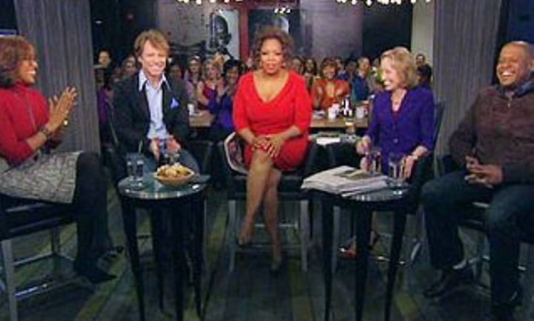 Maior nome da TV americana, Oprah Winfrey dá adeus ao seu programa em ...