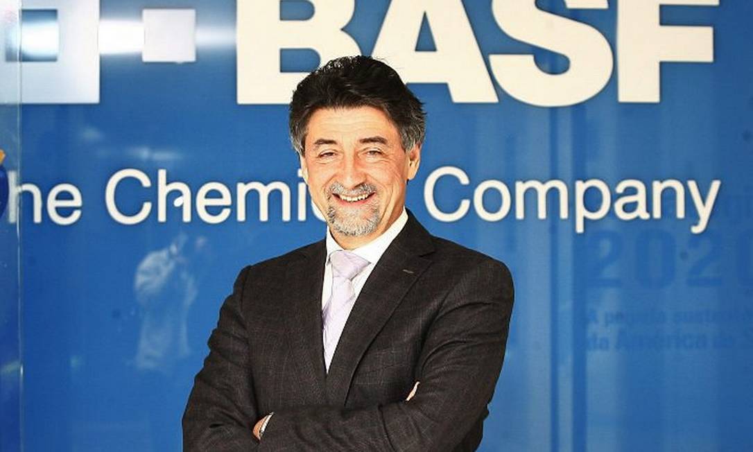 Basf planeja explorar pré-sal no Brasil - Jornal O Globo