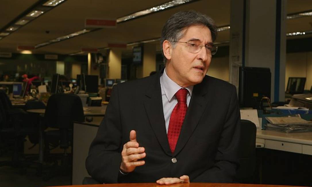 Fernando Pimentel, um dos coordenadores da campanha de Dilma, justifica ...