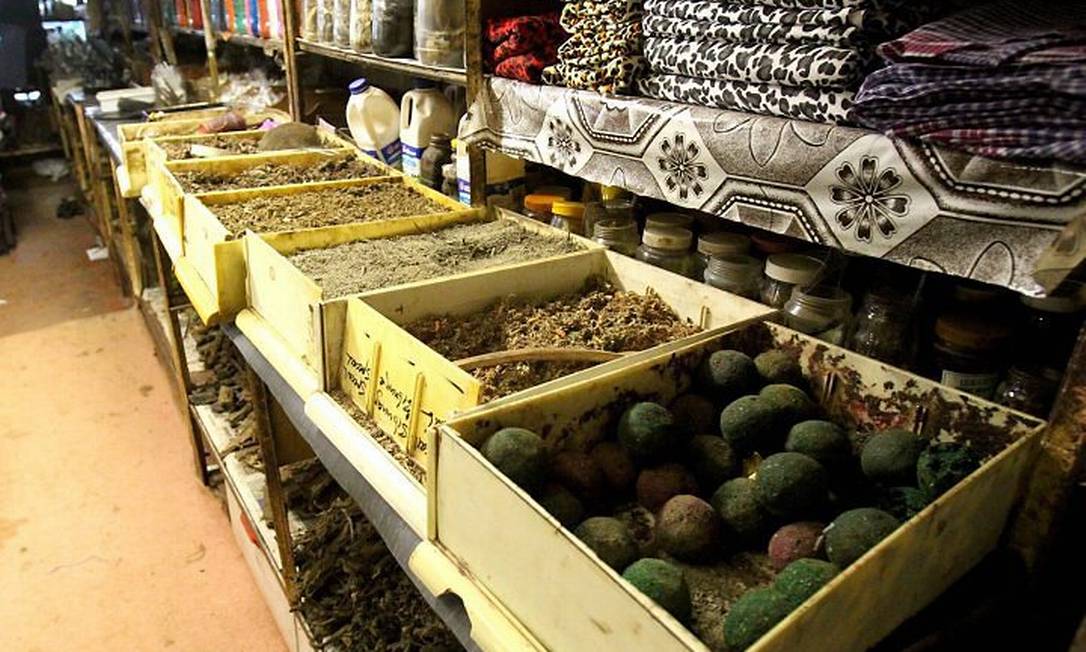 Em Johannesburgo, curandeiros têm receitas para ajudar jogadores ...