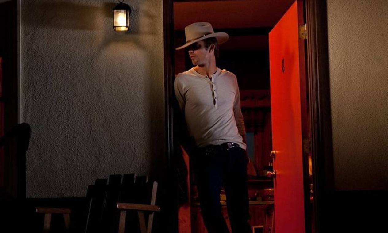 Série inspirada na obra de Elmore Leonard, 'Justified' estreia no ...