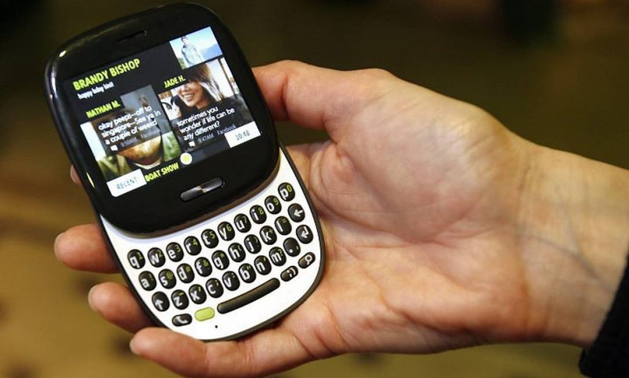Kin, o celular da Microsoft, está disponível nos EUA - Jornal O Globo