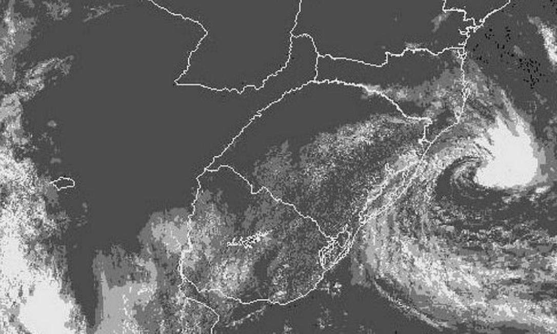 Ciclone sobre o oceano provoca ressaca no Litoral Sul de Santa Catarina ...