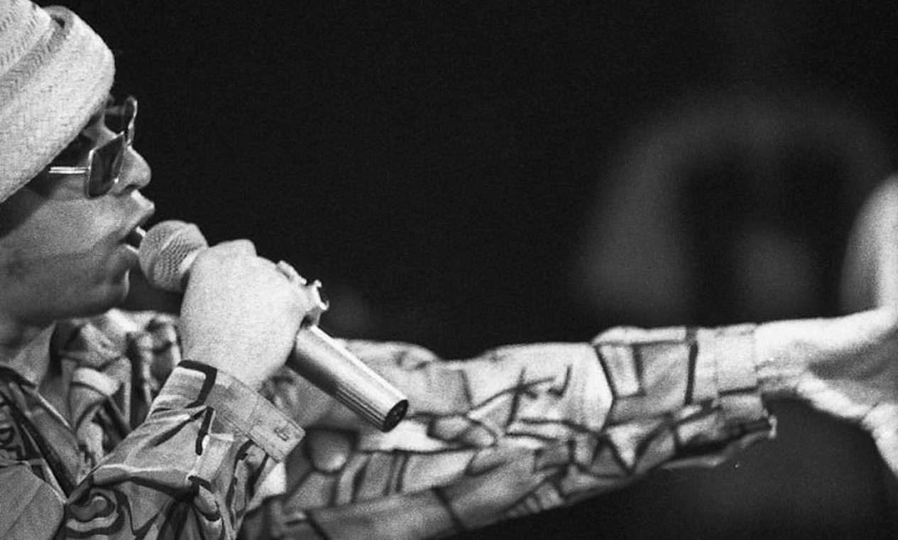 Mostra em homenagem a Chico Science lembra os 13 anos de morte de um ...