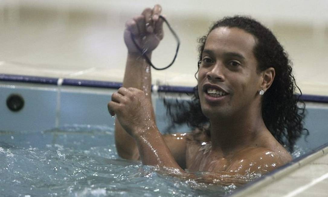 Internautas querem a saída de Ronaldinho Gaúcho da seleção - Jornal O Globo
