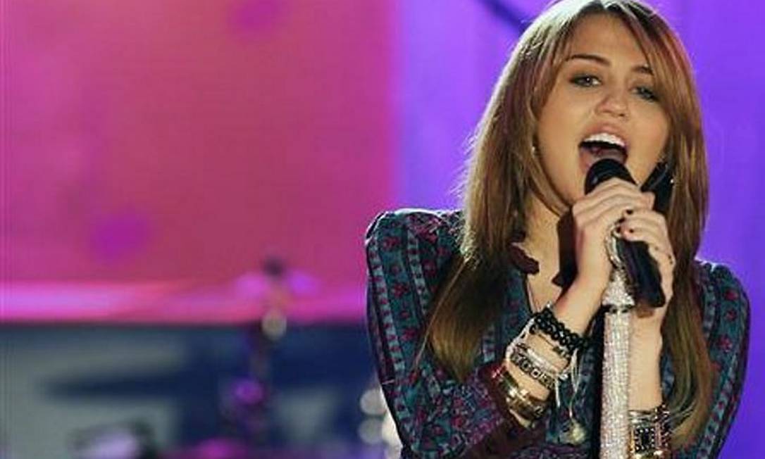 Miley Cyrus é eleita celebridade que foi pior influência em 2009 ...