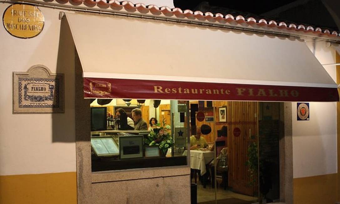 Restaurante Fialho, em Évora, tem carta de vinhos a preços razoáveis ...