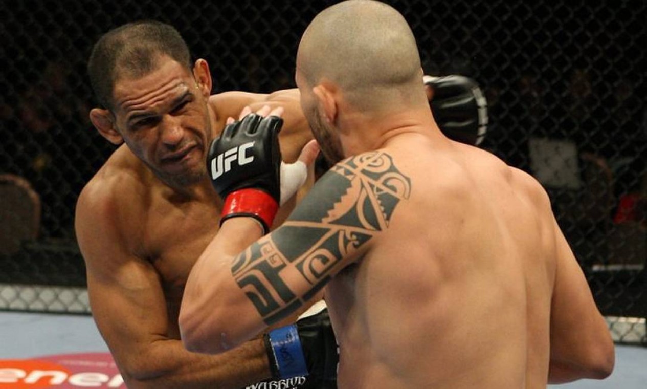 Minotouro estreia com nocaute no primeiro round - Jornal O Globo