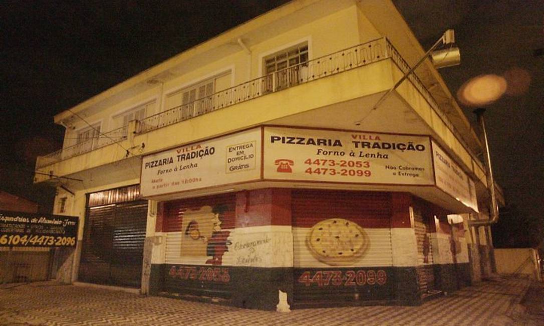 Criminosos matam PM e baleiam motoboy dentro de pizzaria no ABC ...