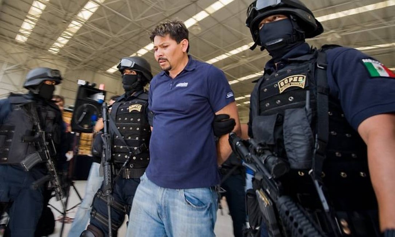 Cartel faz maior ofensiva ao governo mexicano - Jornal O Globo