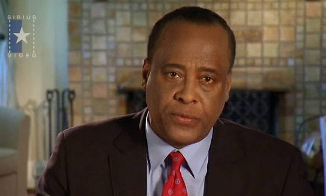 Dr. Conrad Murray é o único suspeito investigado pela morte de Michael ...