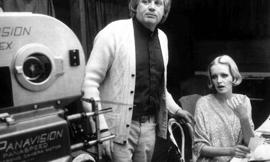 Morre diretor britânico Ken Russell - Jornal O Globo