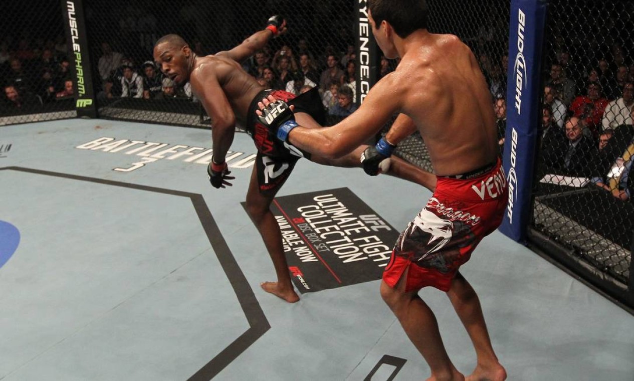 UFC 140: Jones derrota Machida - Jornal O Globo
