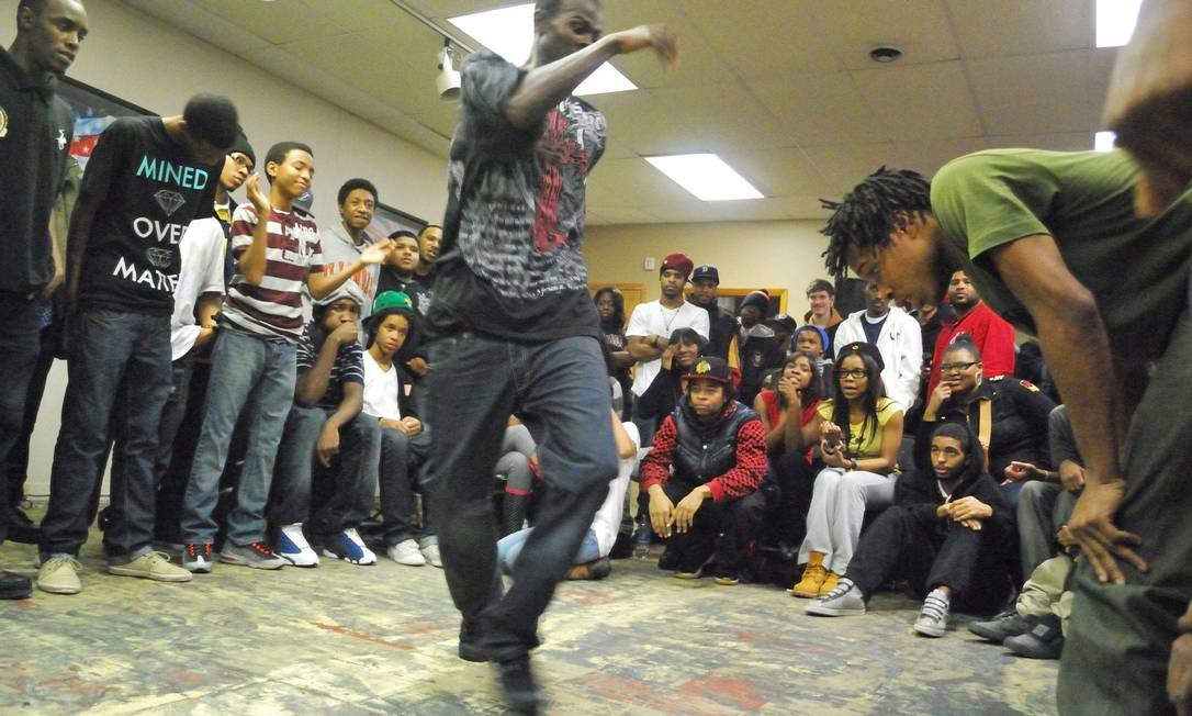 Footwork, misto de dança e estilo musical, ganha compilação - Jornal O ...