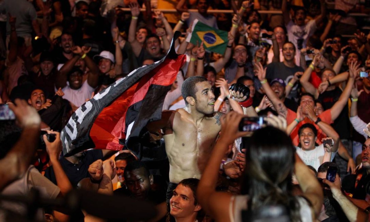 Veja imagens dos confrontos do UFC 142, no Rio - Jornal O Globo