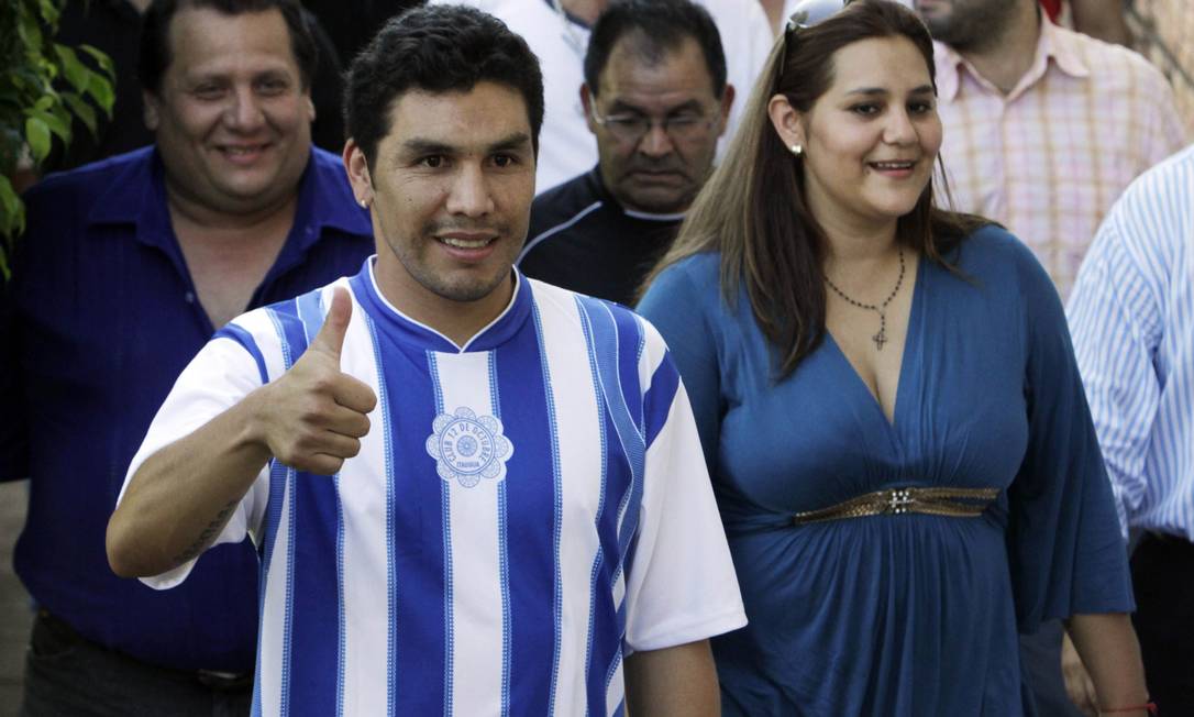 Cabañas volta ao futebol dois anos após levar tiro na cabeça - Jornal O ...