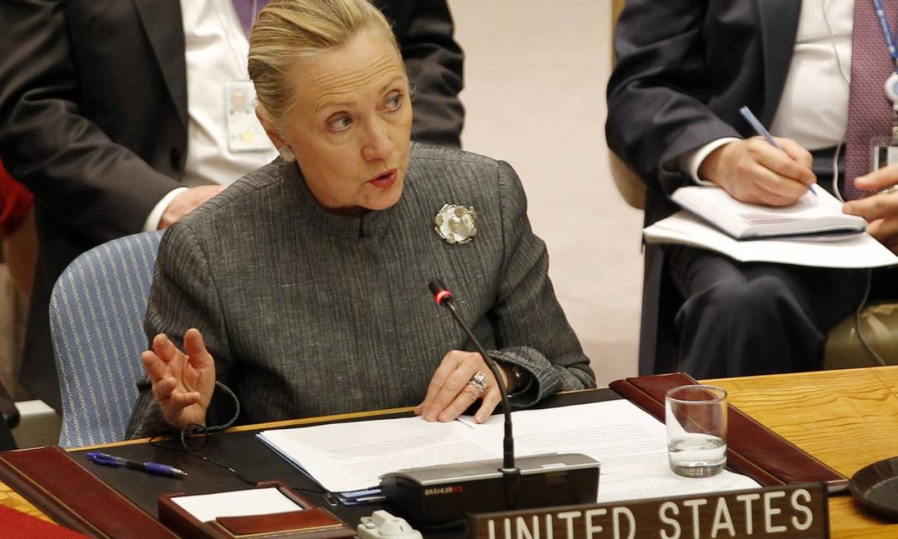 ‘Ou estamos com o povo sírio ou seremos cúmplices’, diz Hillary ...