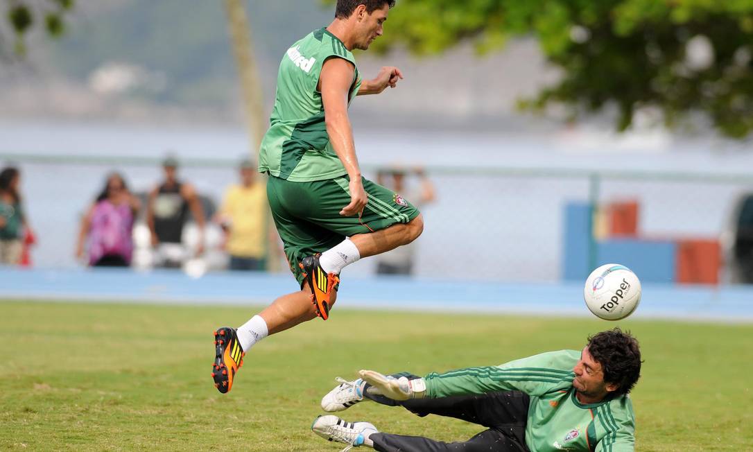 Abel vai promover a estreia de Thiago Neves no Fluminense - Jornal O Globo