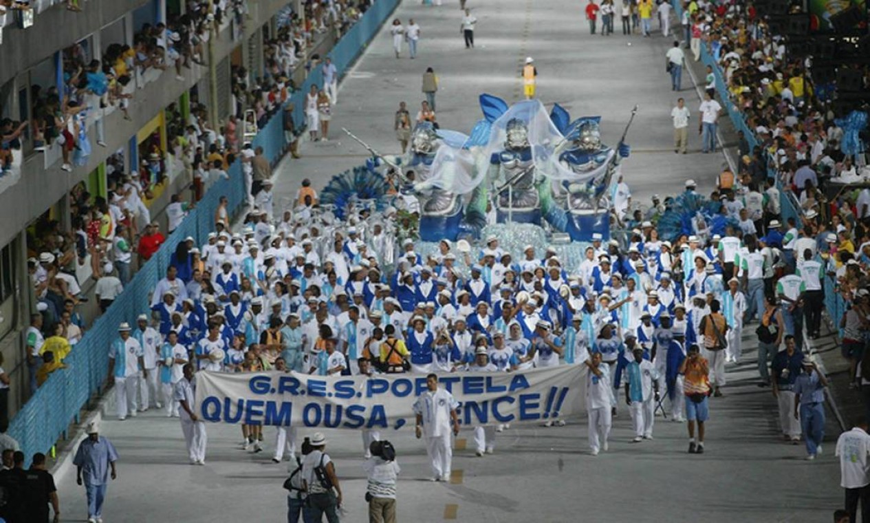 Veja imagens de desfiles marcantes de 2000 até os dias atuais - Jornal ...