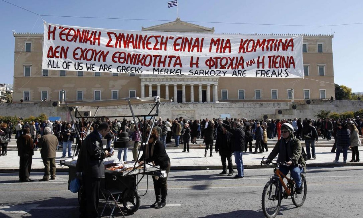 Mais um domingo de protestos na Grécia - Jornal O Globo