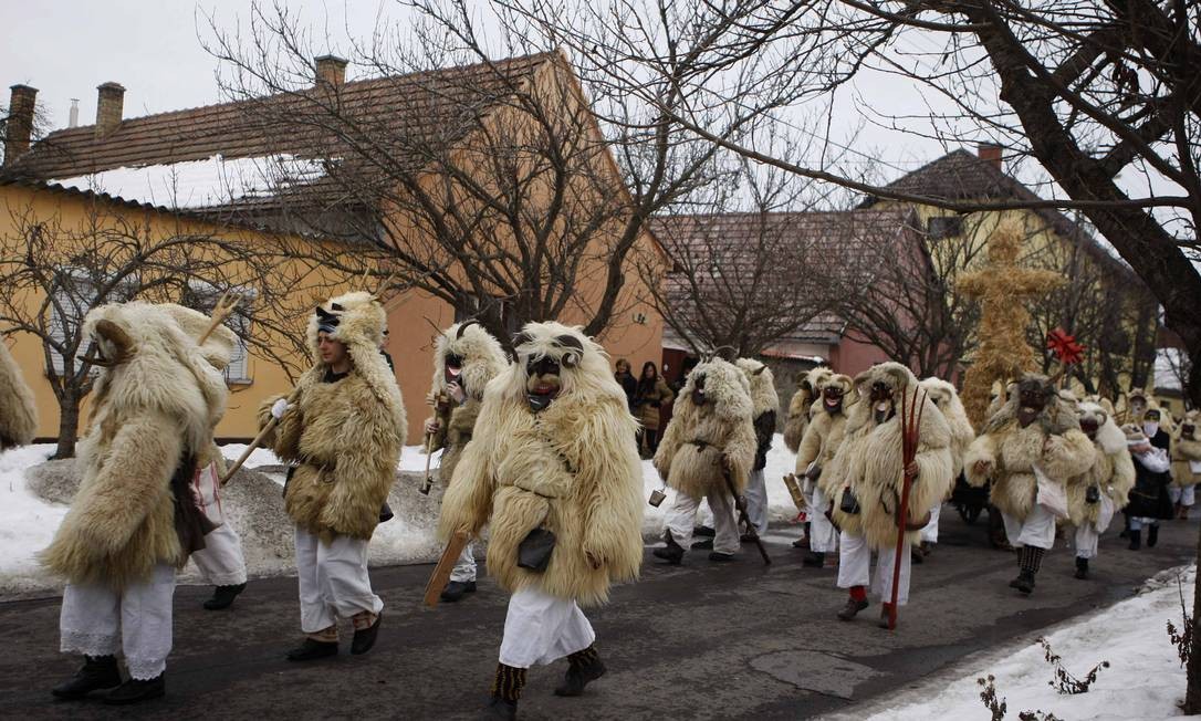 A celebração do Carnaval pelo mundo - Jornal O Globo
