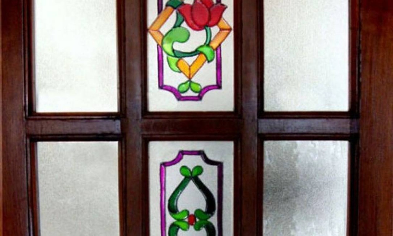 Designer argentina ensina a fazer um falso vitral - Jornal O Globo