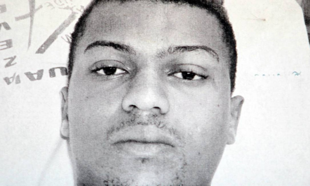 Policía faz operação no Morro do Estado, em Niterói - Jornal O Globo