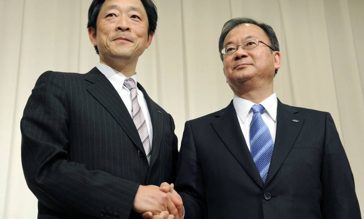 Sharp nomeia novo presidente após prever perda recorde - Jornal O Globo