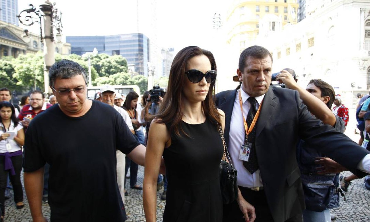 Corpo de Chico Anysio é velado no Theatro Municipal - Jornal O Globo