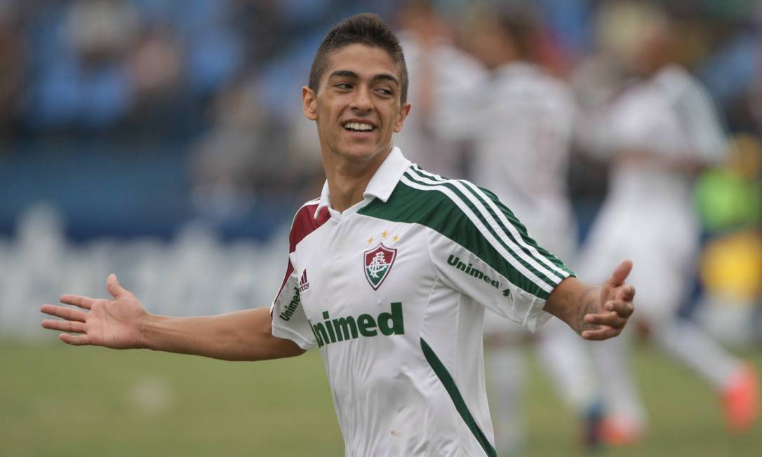De gandula a xodó do Fluminense, Lanzini está à espera do Boca - Jornal ...