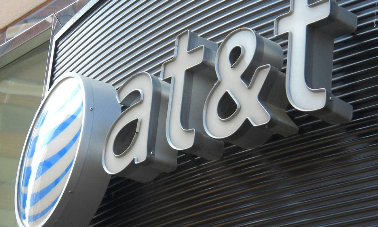 AT&T vende fatia na Yellow Pages por US$ 950 milhões - Jornal O Globo
