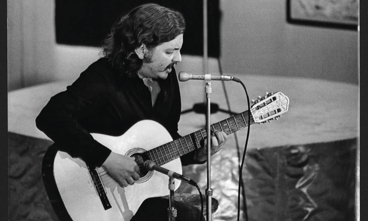 Sidney Miller tem seu disco de estreia celebrado por Joyce Moreno e ...