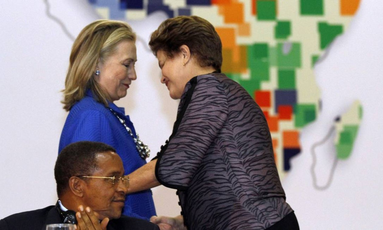 Hillary afirma que Dilma é exemplo de luta contra a corrupção - Jornal ...