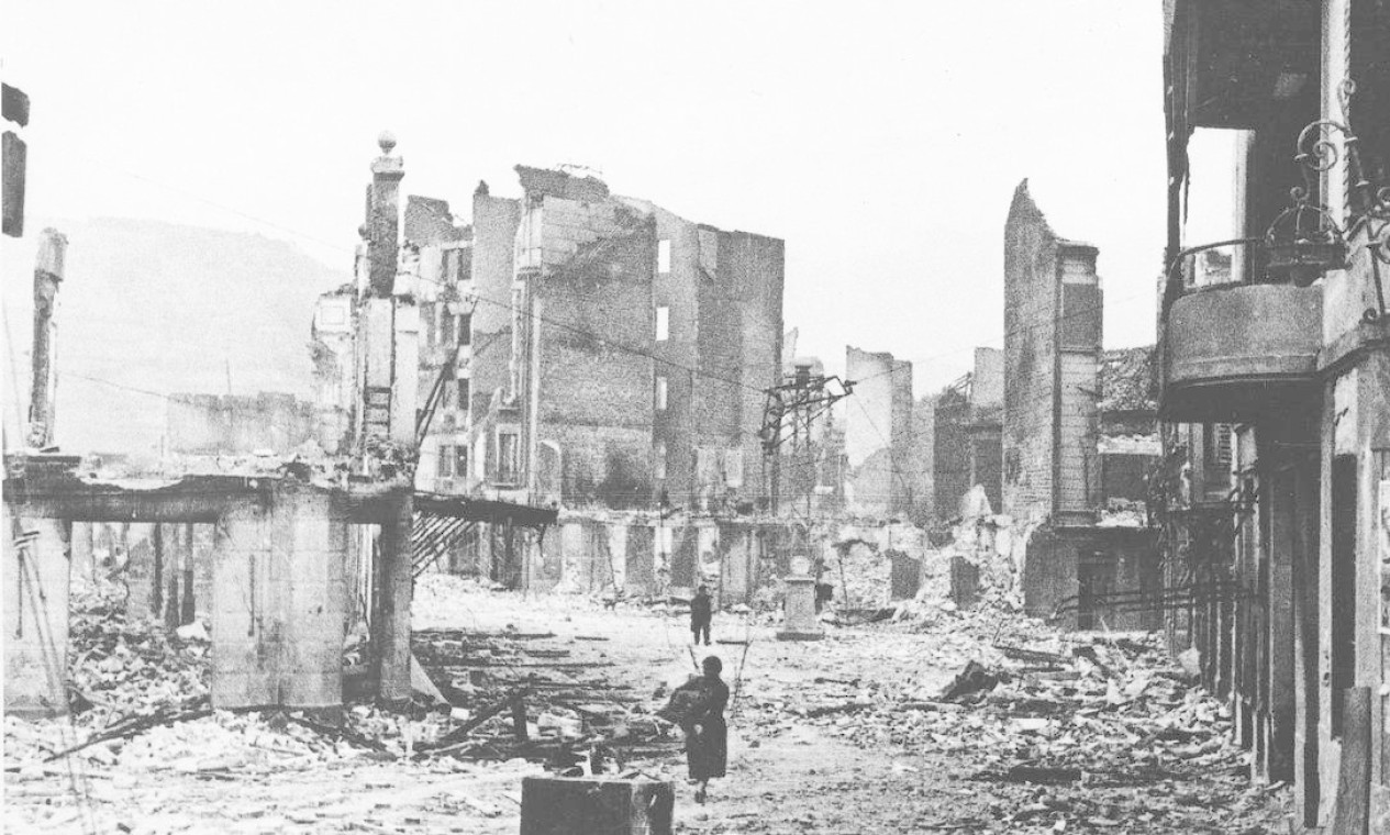 Guernica luta por pintura de Picasso 75 anos após o bombardeio - Jornal ...