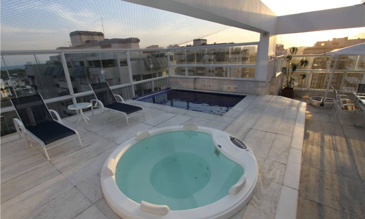 Fotogaleria: Casa da Semana com spa no terraço - Jornal O Globo