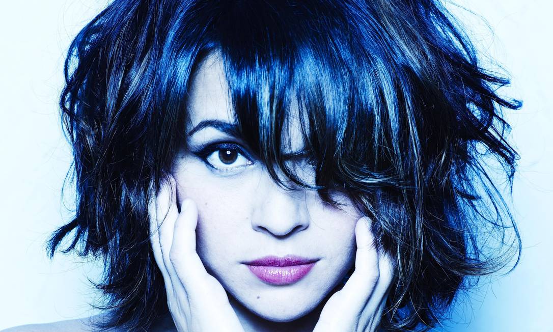 Norah Jones volta a falar de amores perdidos em novo disco - Jornal O Globo