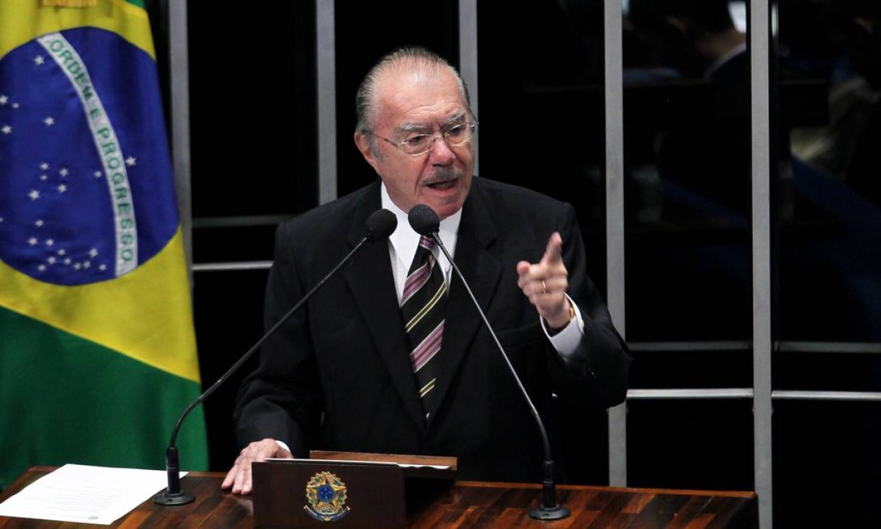 Sarney é transferido para UTI de hospital em São Paulo - Jornal O Globo