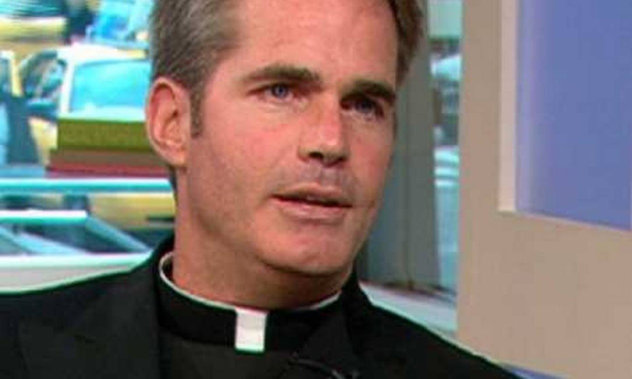 Dirigentes de ordem católica sabiam que padre tinha um filho - Jornal O ...