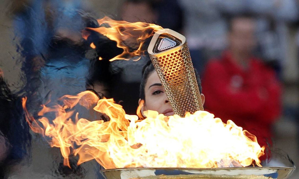 Viagem da tocha começa pelo Fim da Terra - Jornal O Globo