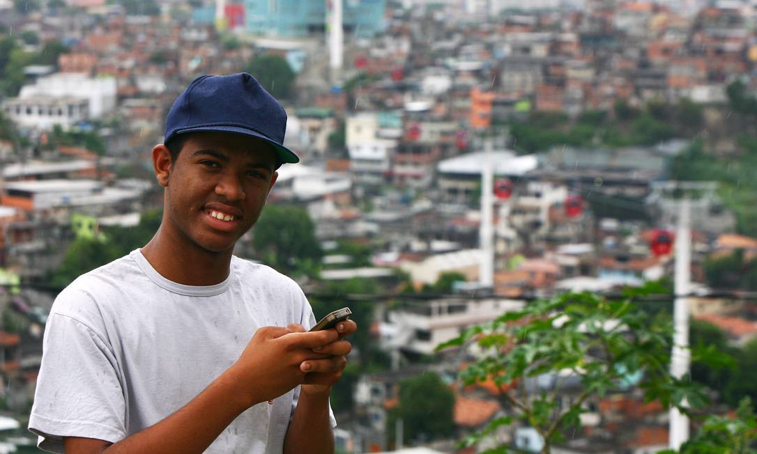 Rene Silva fala sobre sua participação em ‘Salve Jorge’ - Jornal O Globo