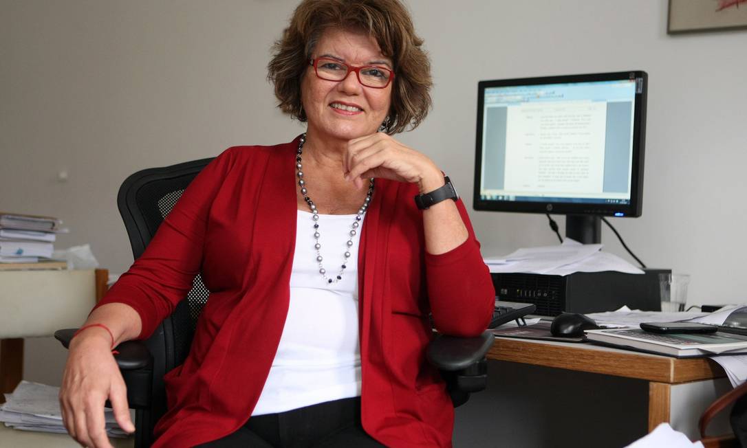 Autora de ‘Amor eterno amor’, Elizabeth Jhin não quer assumir uma ...