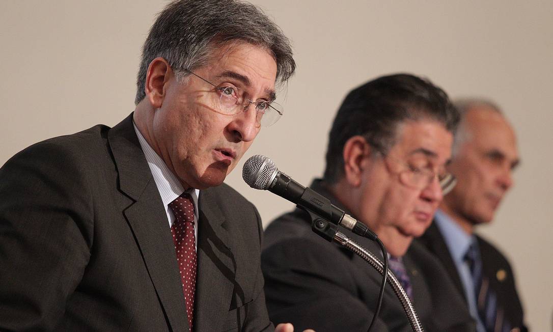 Pimentel diz que vai explicar novamente trabalho de consultoria ...