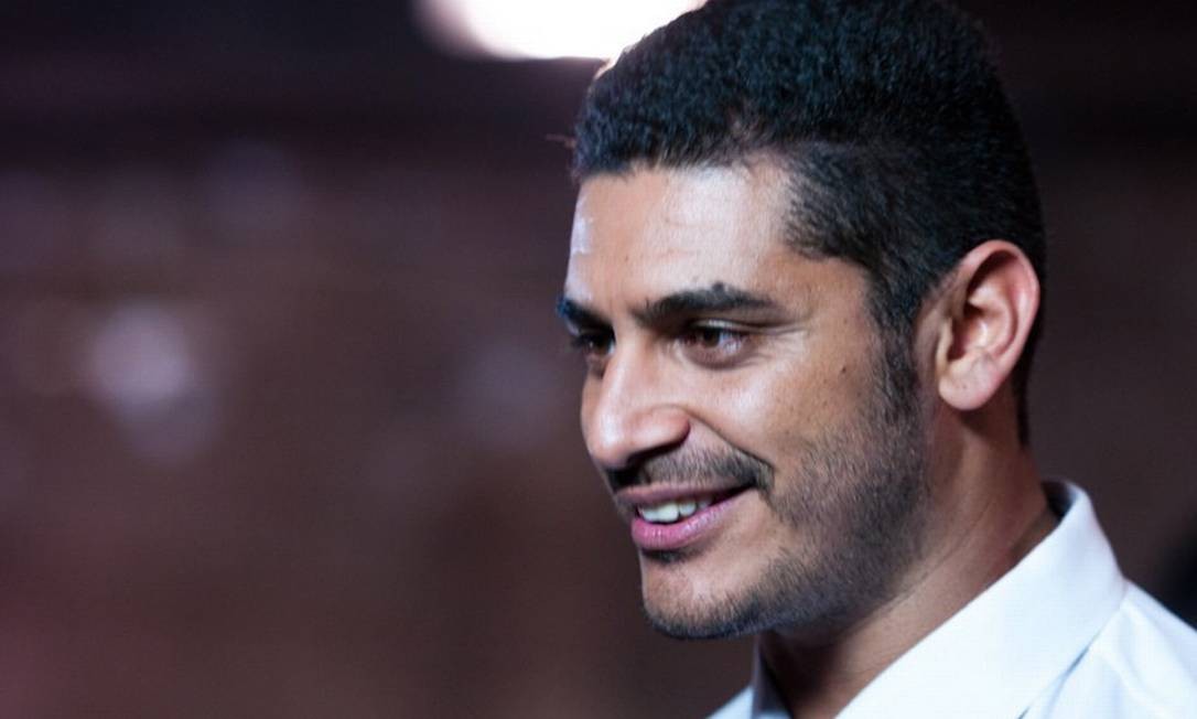 Veja fotos de Lázaro Ramos e Criolo no set de 'Acorda Brasil' - Jornal ...