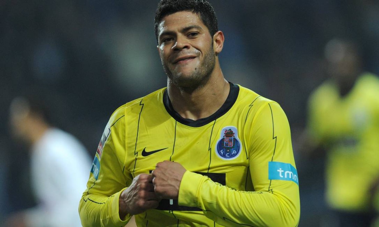 Zenit abre os cofres para tirar Hulk do Porto - Jornal O Globo